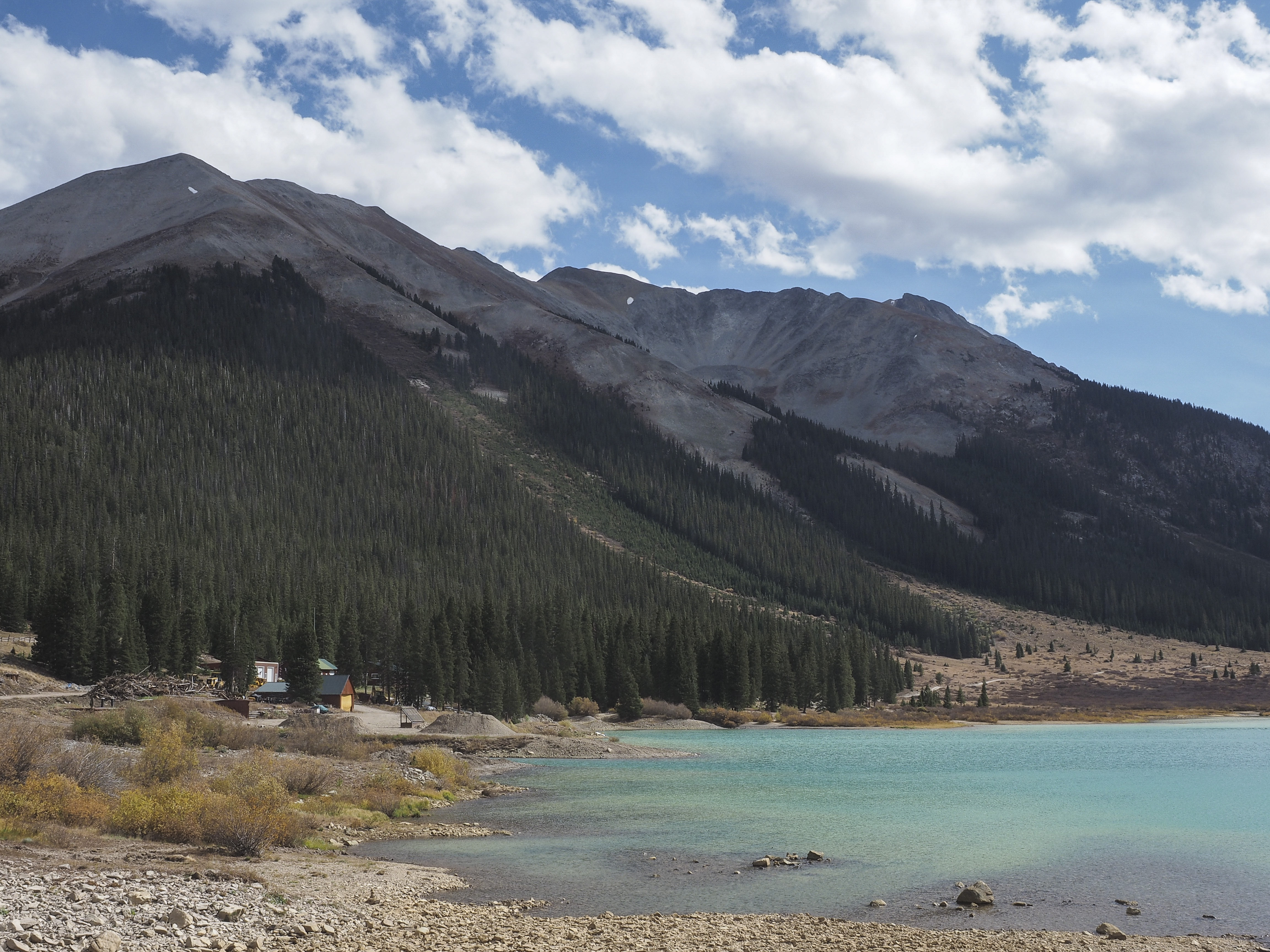 200 dead fish in a Colorado reservoir raise climate change concerns