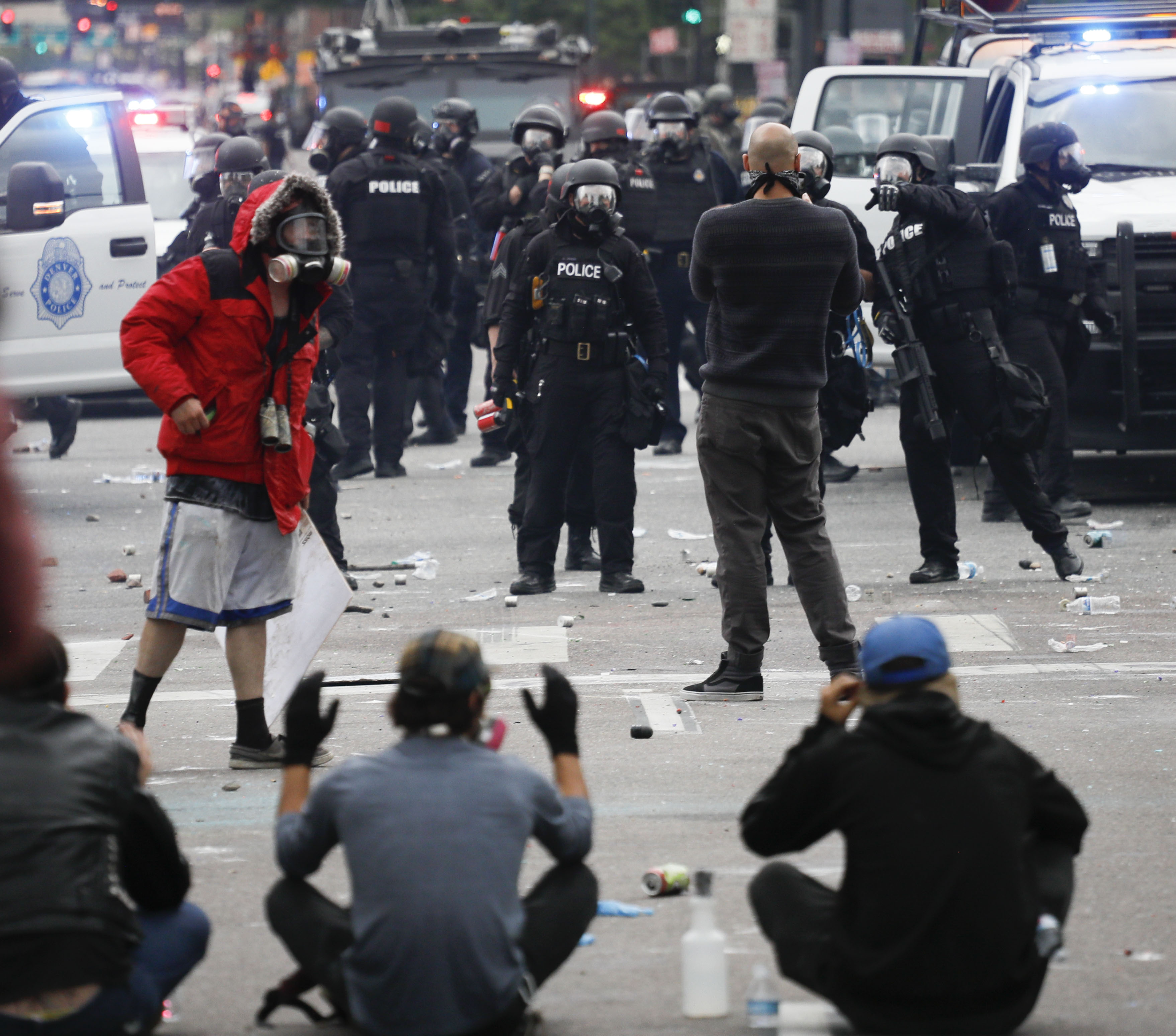 Federal judge orders police not to use chemical weapons, projectiles ...