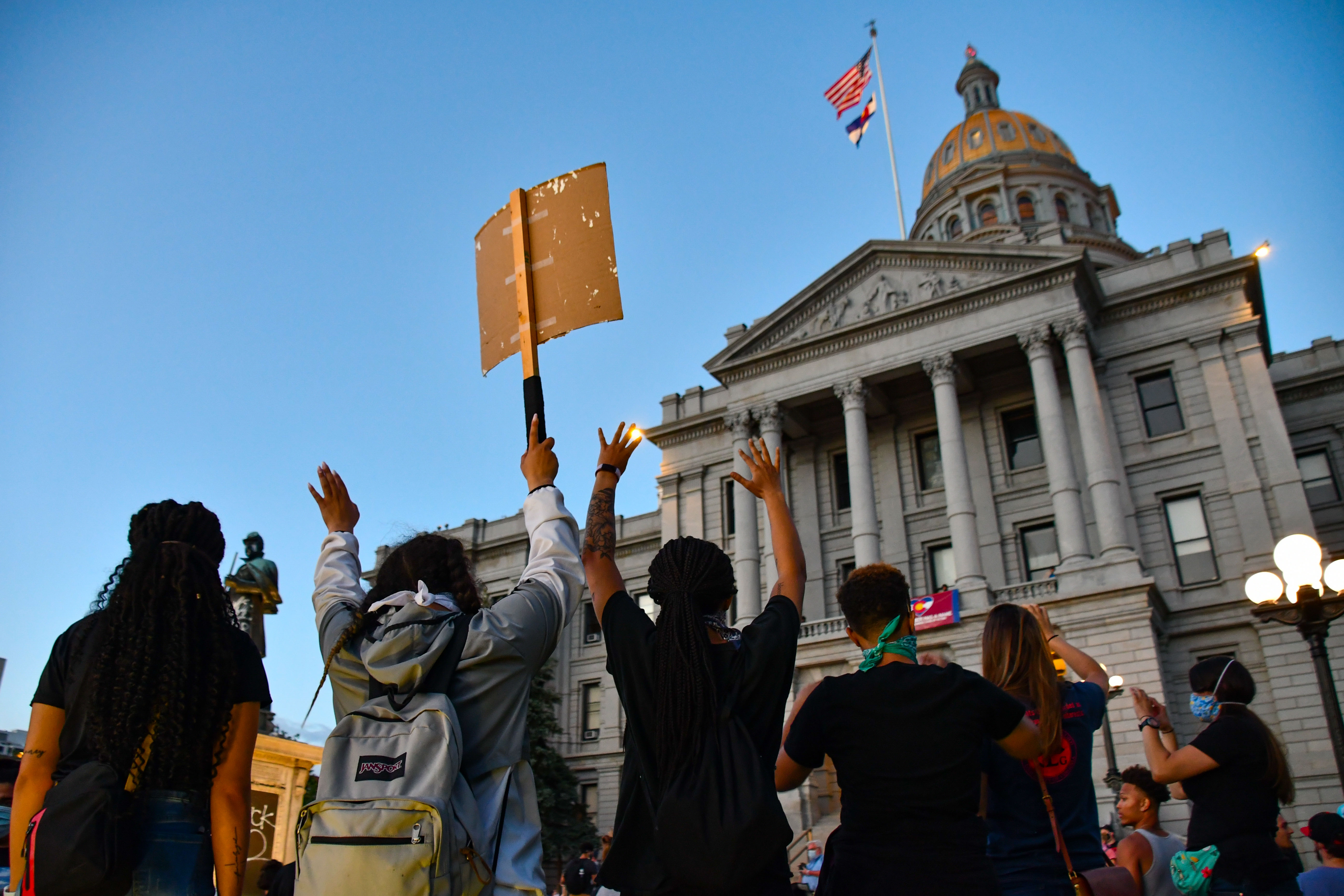 Protesters, Denver police clash for second hectic night near Capitol ...