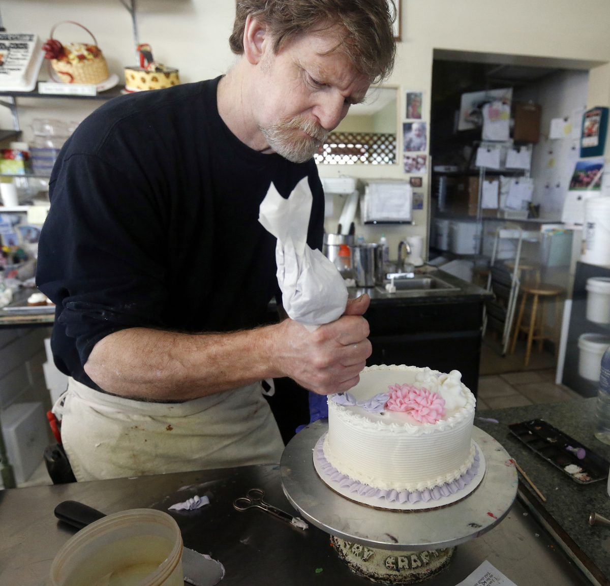 Colorado baker loses appeal over transgender birthday cake