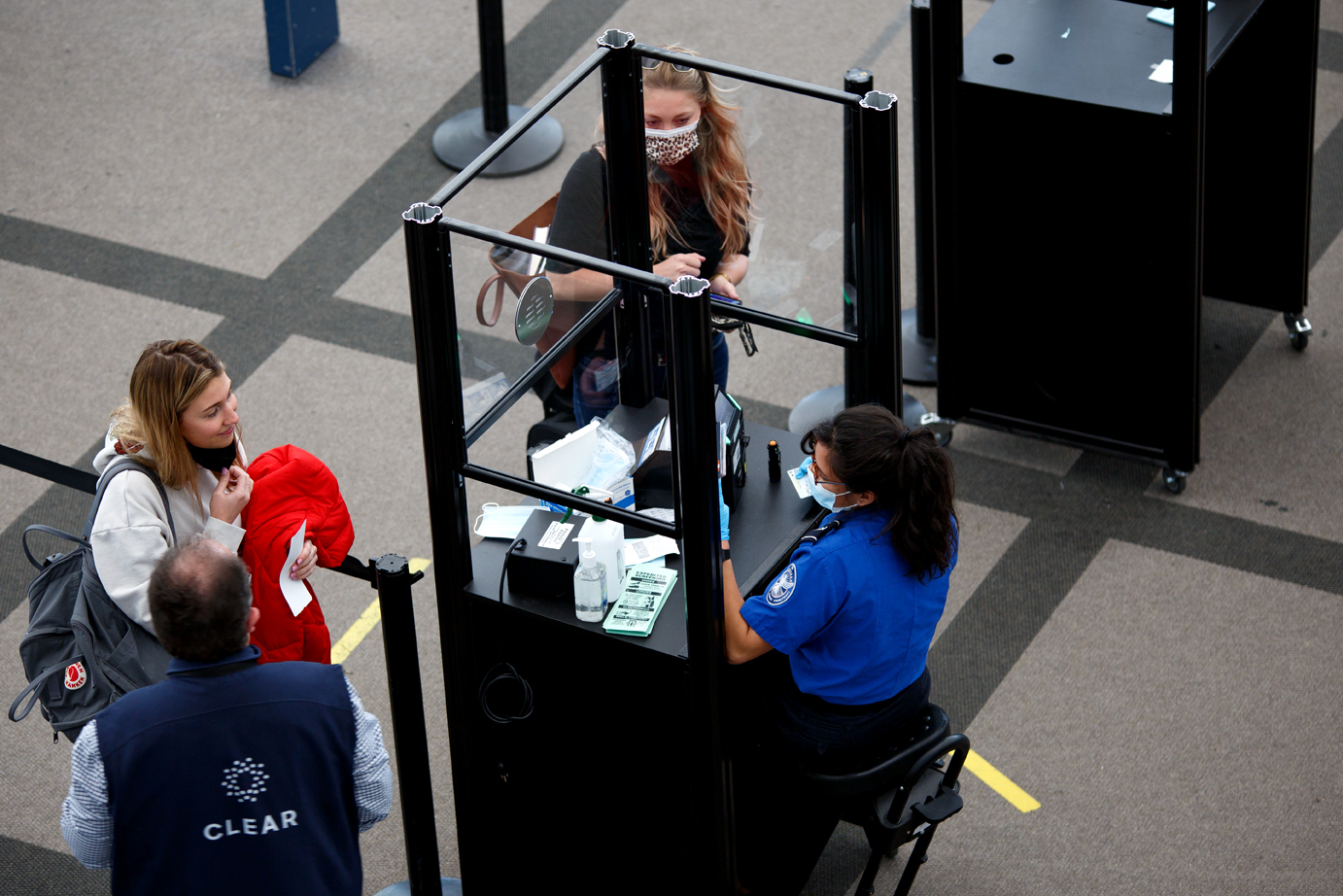 Denver airport, RTD drops masks as judge voids federal COVID mandate ...
