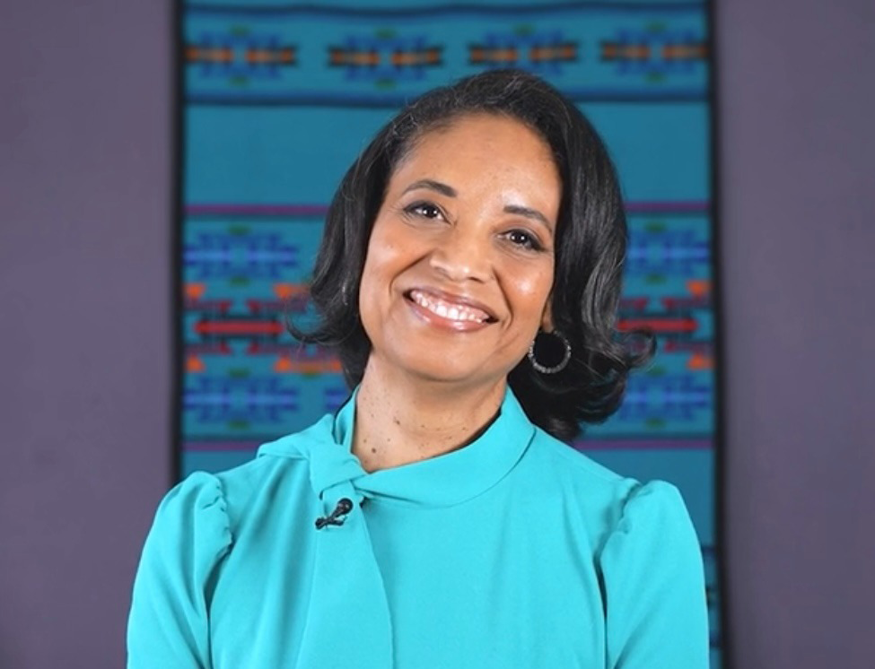 Meet Denver's 16 mayor candidates through their airport greeting