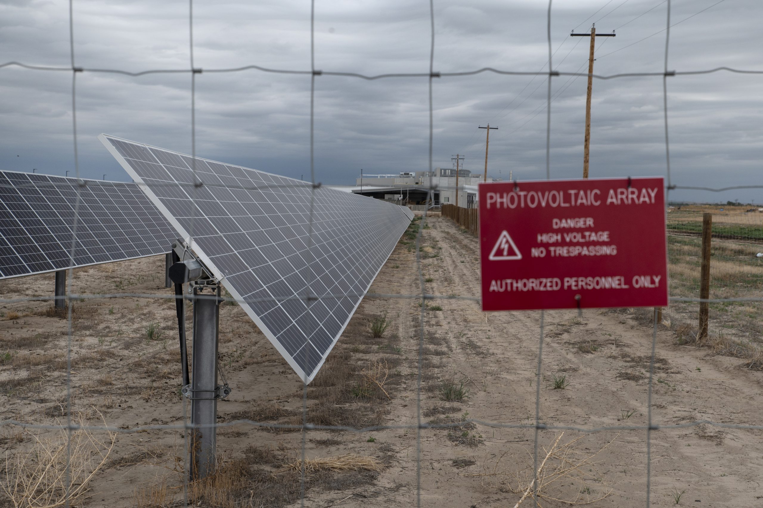 Xcel unsure it can meet clean-energy goals at the cost it promised