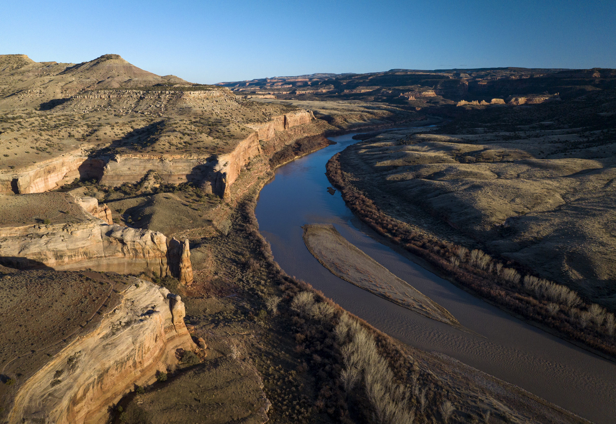 Alfalfa uses more water than all cities, industries in Colorado River Basin