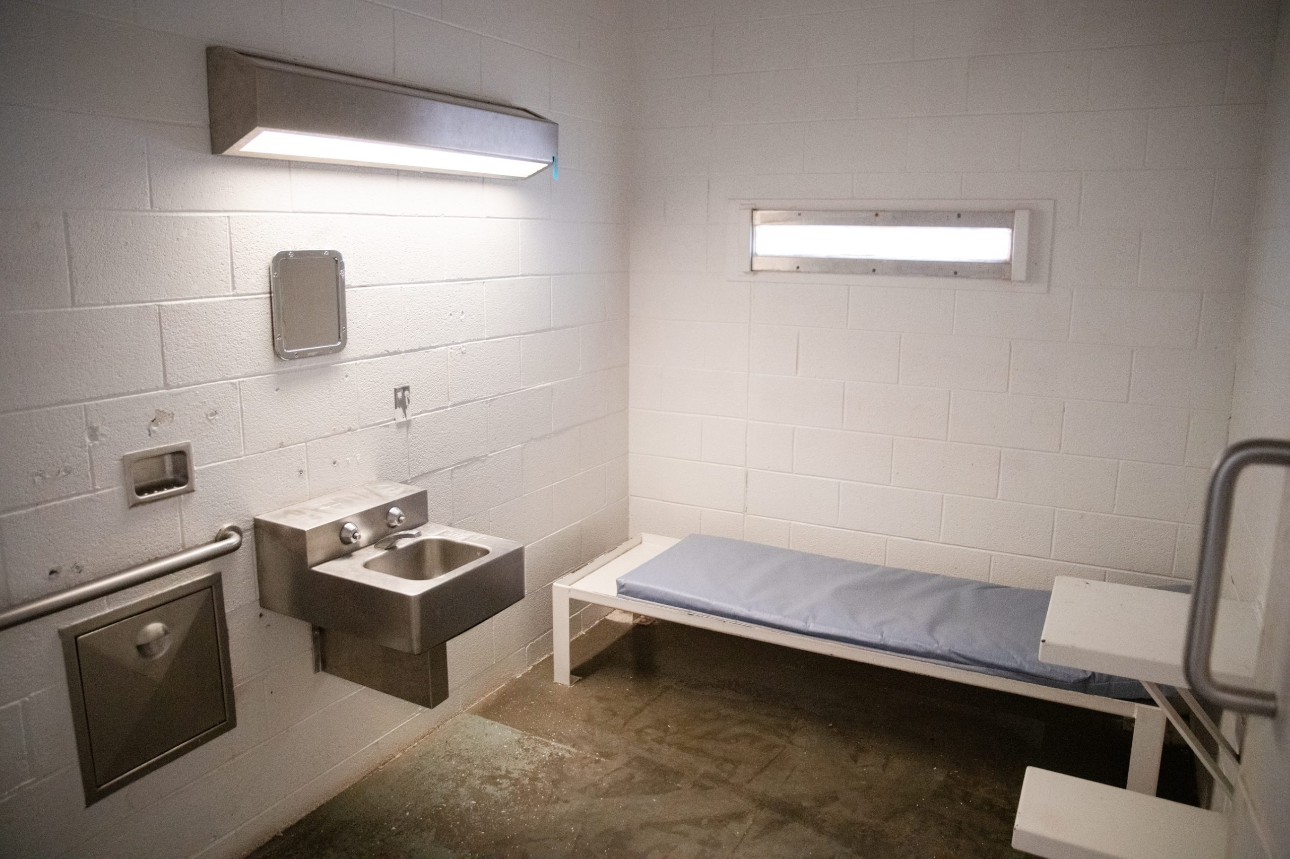 Colorado jails scramble to fund new opioid treatment program