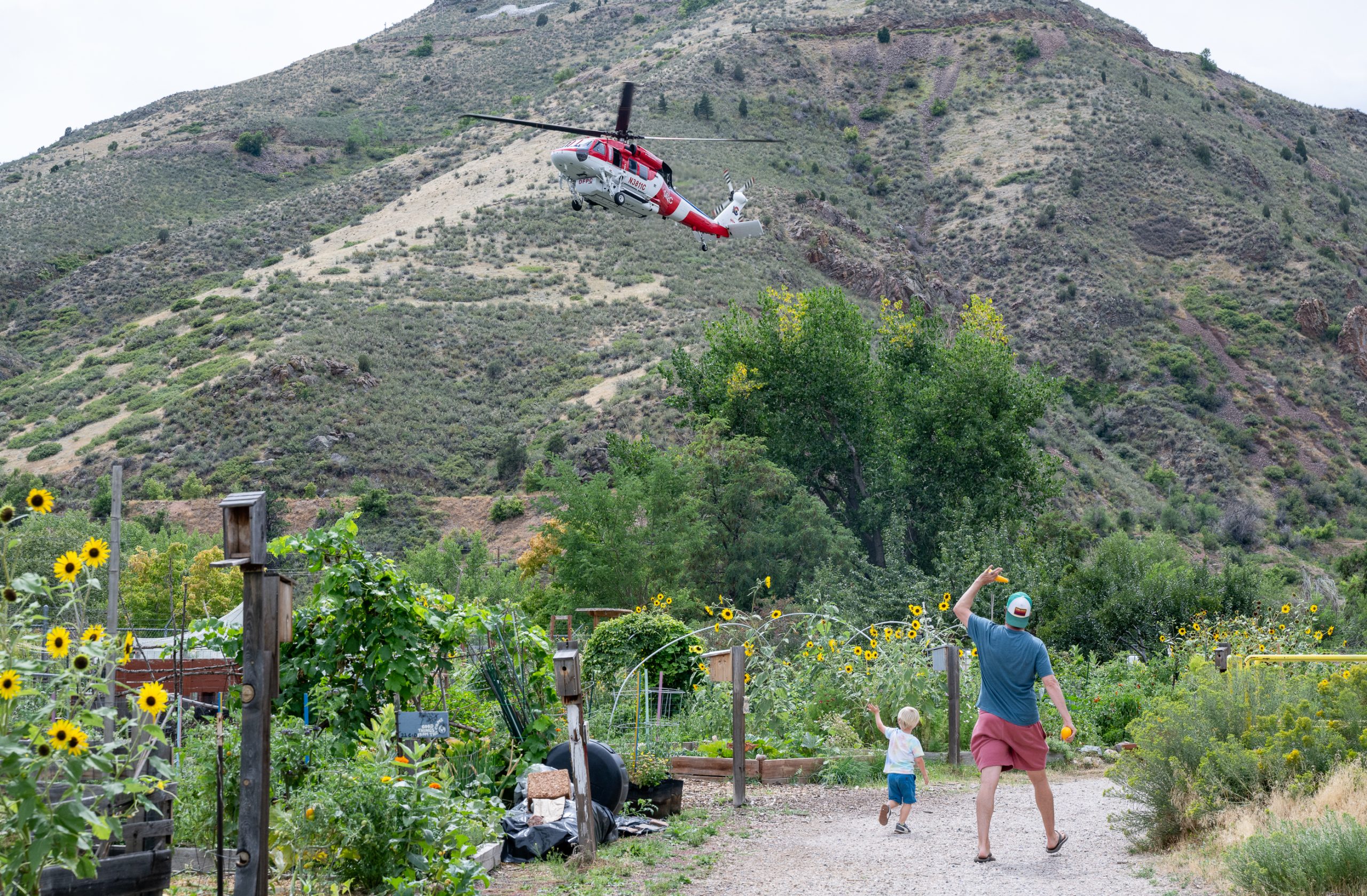 Wildfire burning west of Golden closes U.S. 6 after growing overnight